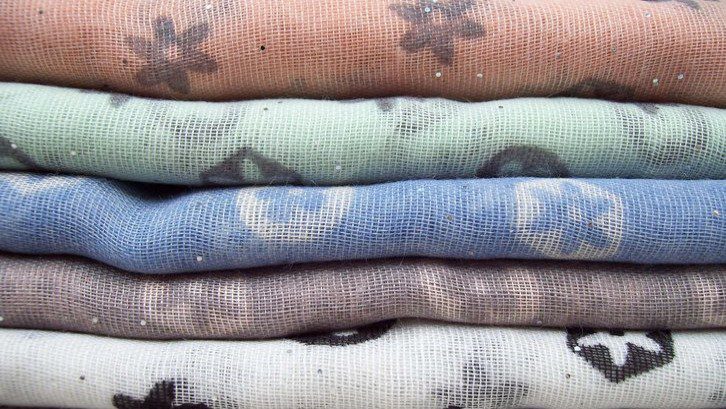 Mengenal Bahan Polyester, Jenis, Kelebihan, dan Kekurangannya