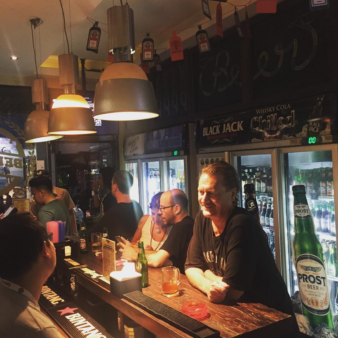 5 Rekomendasi Tempat Nge-Beer Seru di Bali